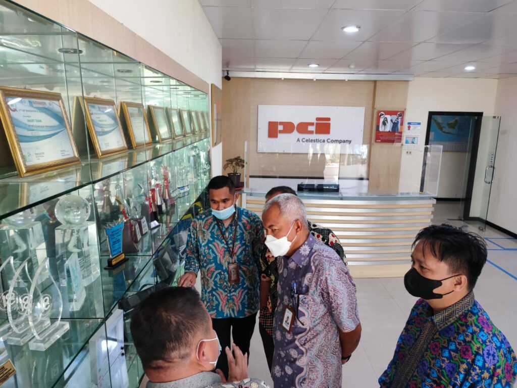 Rektor ITEBA Menandatangani Perjanjian Kerjasama dengan PT PCI ...