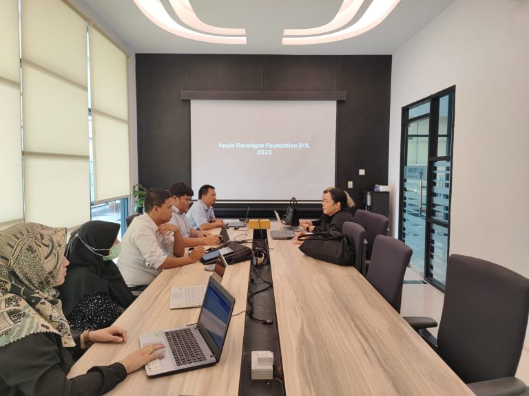 Apple Developer Academy Infinite Learning Batam Menawarkan Program Apple Foundation dan ...