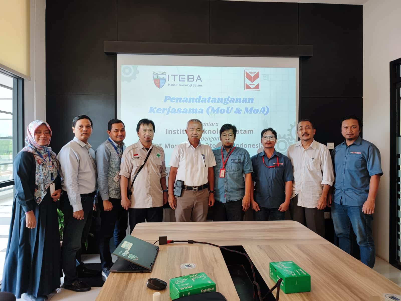ITEBA dan PT Momentum Otomasi Indonesia (MOI) Jalin Kerja Sama ... ITEBA dan PT Momentum Otomasi Indonesia (MOI) Jalin Kerja Sama ...
