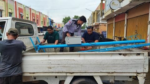 Inovasi IoT dan Machine Learning, Tim ITEBA Pasang Tiang Sensor di ...