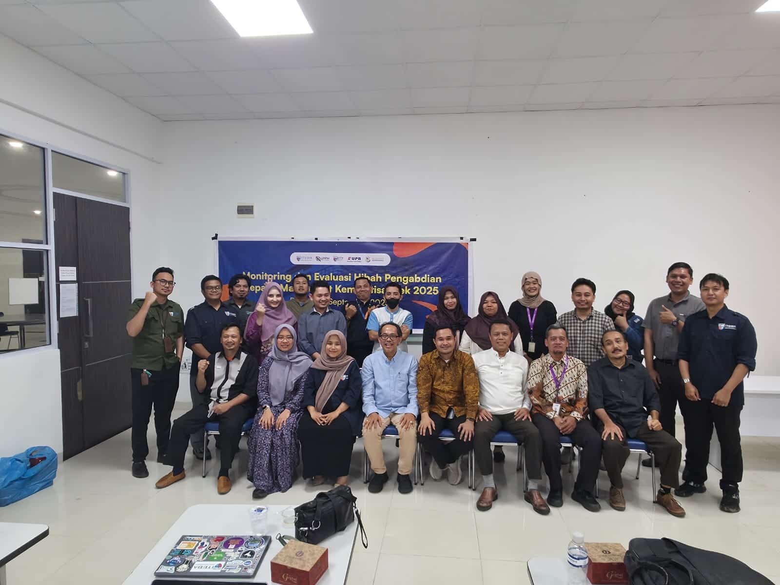 Evaluasi Program dan Dampak bagi Masyarakat : ITEBA Gelar Monev Hibah ...